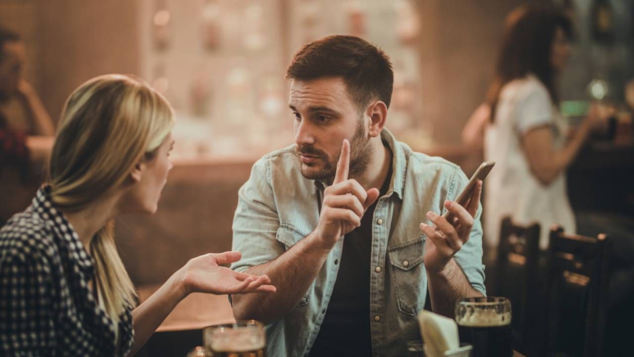 Guinness drinkers can't agree on the definition of 'splitting the G'