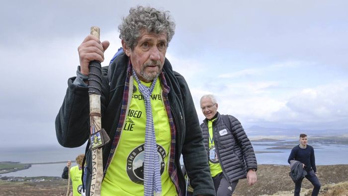 Tributes flood in for Charlie Bird after broadcasting legend dies