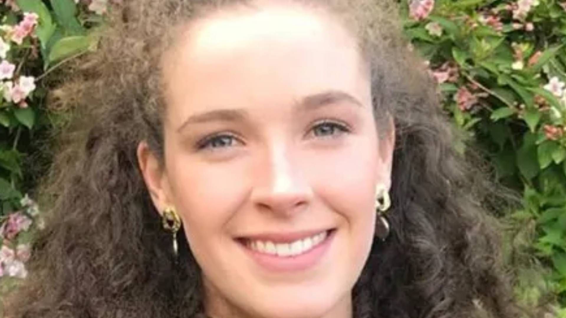 JOE.ie - Tributes pour in for young Cork woman who died in Philippines