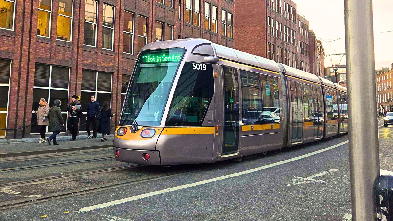 Manhattan Peanuts to challenge Luas Green Line extension in court