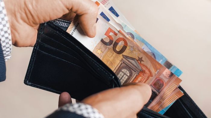 Adolf Hitler changes his name after being re-elected for fifth time